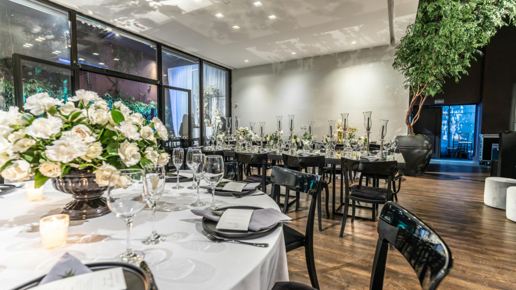 Small Event Spaces for Memorable Gathering